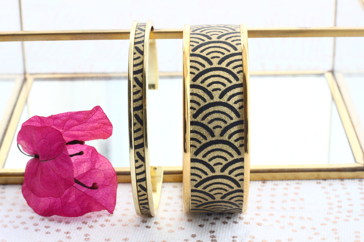 Sothis cuff - handcrafted Japanese paper jewelry – La Factorigami